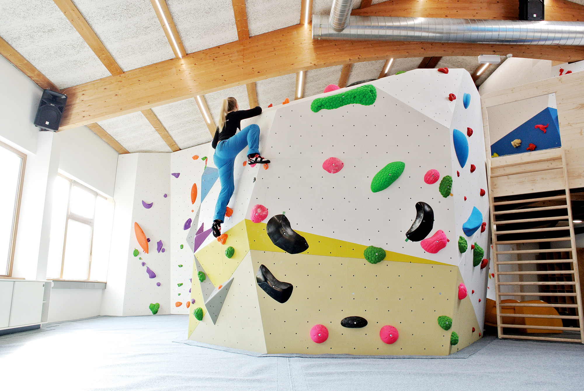 Indoor - Block Monkey